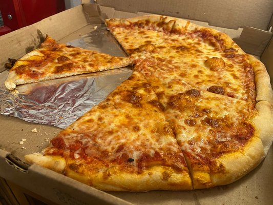 TWO ITALIAN GUYS PIZZERIA - Updated September 2025 - 16 Photos & 33 ...