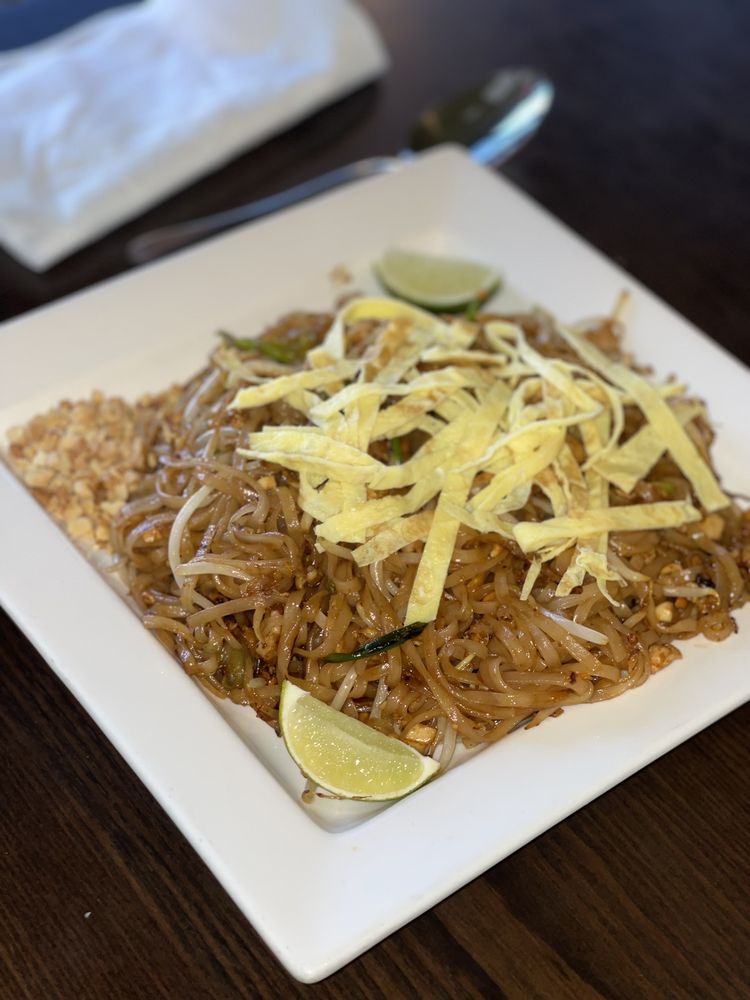 EASTERN PALACE - Updated January 2025 - 196 Photos & 170 Reviews - 2206 ...