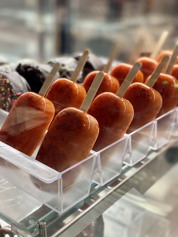 BASKIN ROBBINS - Updated June 2024 - 90 Photos & 32 Reviews - 9770 S ...