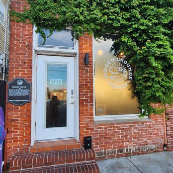 HIDDEN GROUNDS COFFEE - Updated December 2024 - 208 Photos & 70 Reviews ...