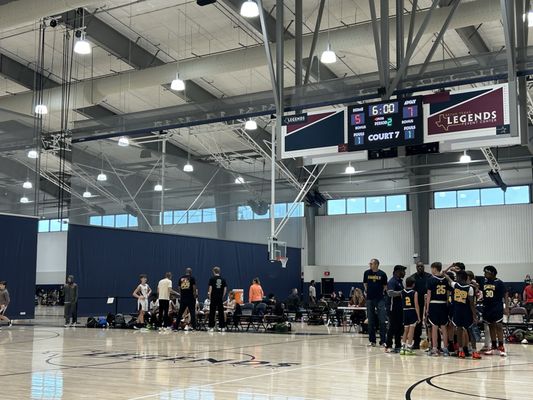 LEGENDS EVENT CENTER - Updated October 2025 - 20 Photos - 2533 Midtown ...