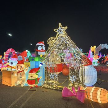 FREEHOLD RACEWAY MALL - Updated December 2025 - 162 Photos & 145 ...