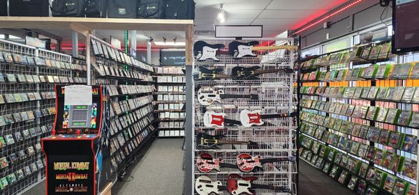 GAME TRADERS - 91 Photos - 802 East Palmer St, Mount Pleasant, Michigan ...