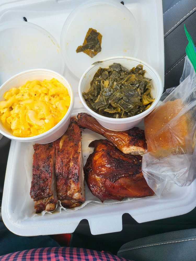 ROADSIDE BARBEQUE - Updated October 2025 - 14 Photos - 3136 South Main ...