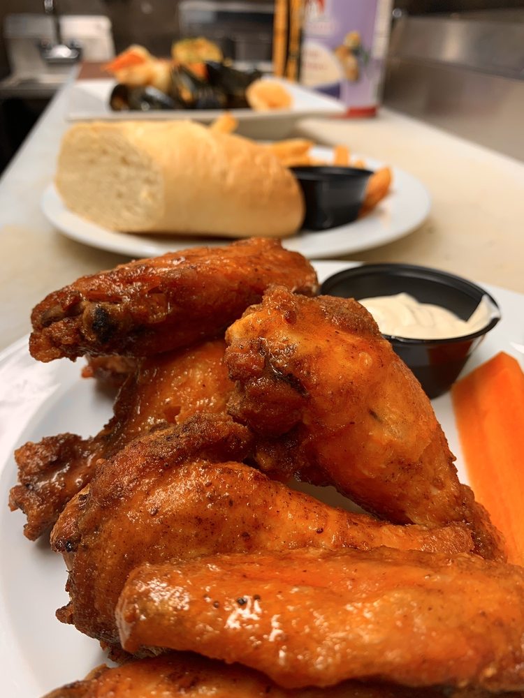 RIGHT SPOT RESTAURANT & BAR - Updated October 2025 - 66 Photos & 53 ...