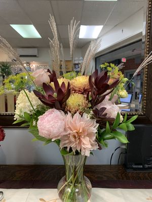 PRETTY PETALS AND POSIES - Updated January 2026 - 500 Main Street ...