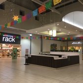 The Outlet Collection Seattle - 122 Photos & 165 Reviews - Shopping ...