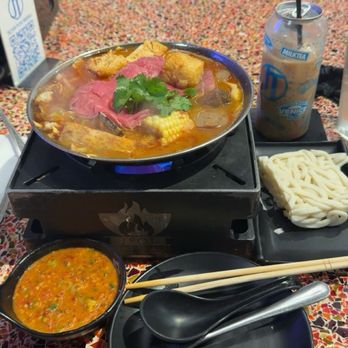 J POT MINI HOT POT & BAR - Updated November 2024 - 1393 Photos & 798 ...