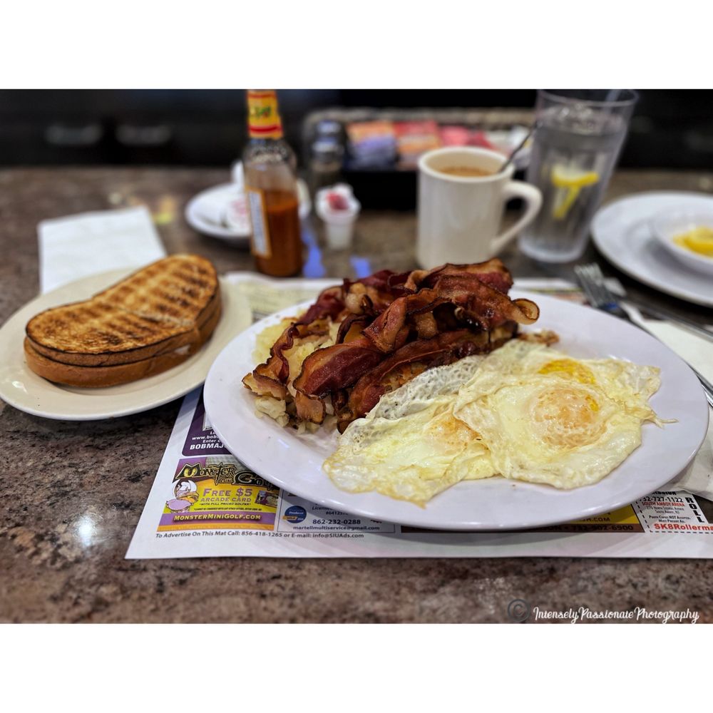 REO DINER - Updated April 2026 - 222 Photos & 283 Reviews - 392 Amboy ...