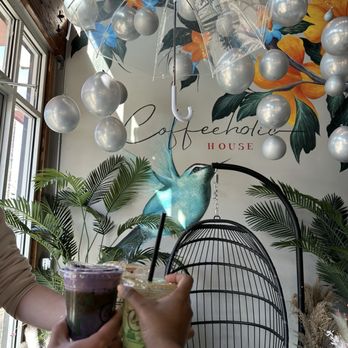 COFFEEHOLIC HOUSE - Updated July 2024 - 1547 Photos & 746 Reviews ...