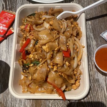 BLOCK 9 THAI STREET EATS - Updated July 2024 - 117 Photos & 65 Reviews ...