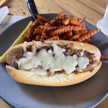 QUENTIN TAVERN - Updated November 2025 - 272 Photos & 172 Reviews - 81 ...