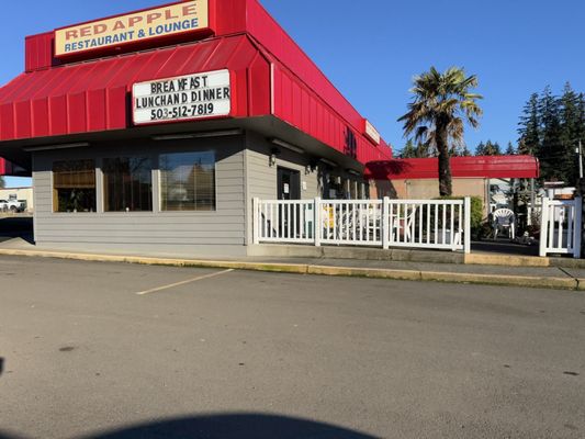 RED APPLE RESTAURANT - Updated December 2025 - 87 Photos & 58 Reviews ...