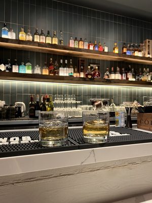 GLASS BOX - Updated August 2024 - 1224 Photos & 341 Reviews - 12841 El ...