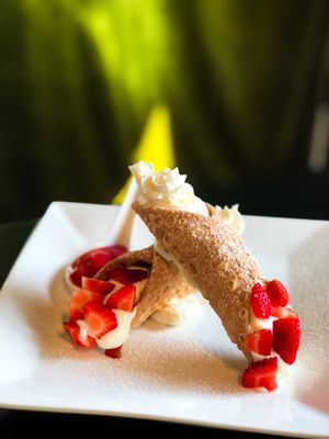 MONA LISA’S DESSERT HOUSE - Updated June 2024 - 70 Photos & 35 Reviews ...