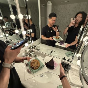 MEROIS - Updated April 2025 - 1031 Photos & 328 Reviews - 8430 Sunset ...