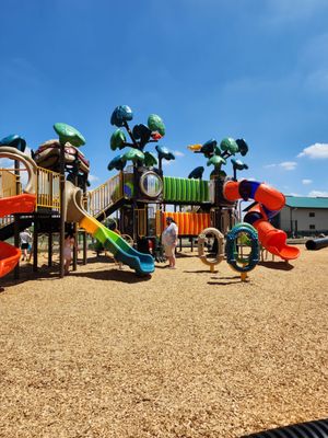 HEMKER PARK & ZOO - Updated October 2025 - 53 Photos & 16 Reviews ...