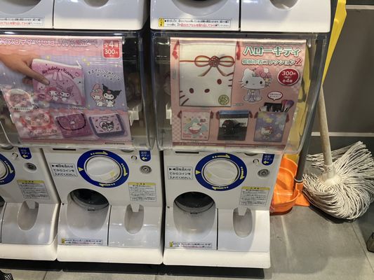 ELIZABETH CENTER GIFT SHOPS - Updated December 2025 - 196 Photos & 103 ...