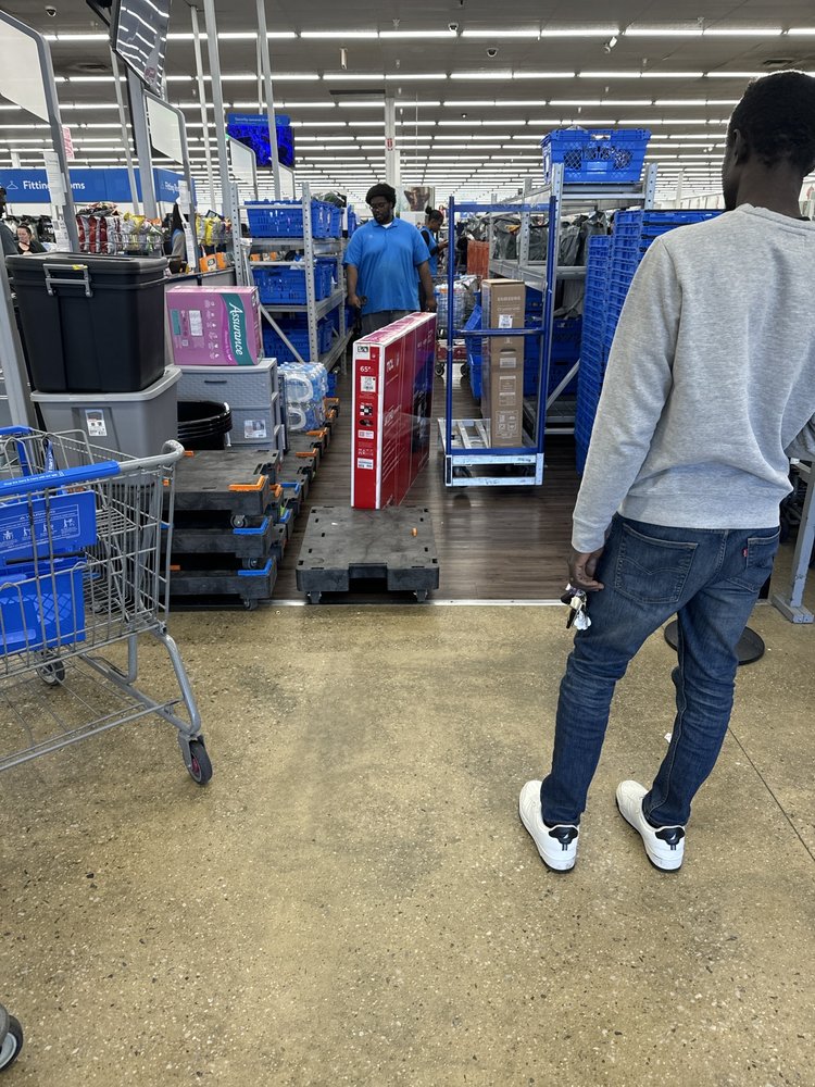 WALMART - Updated September 2024 - 33 Photos & 74 Reviews - 6205 ...