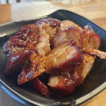 FAMOUS KITCHEN - Updated October 2025 - 367 Photos & 190 Reviews - 1802 ...