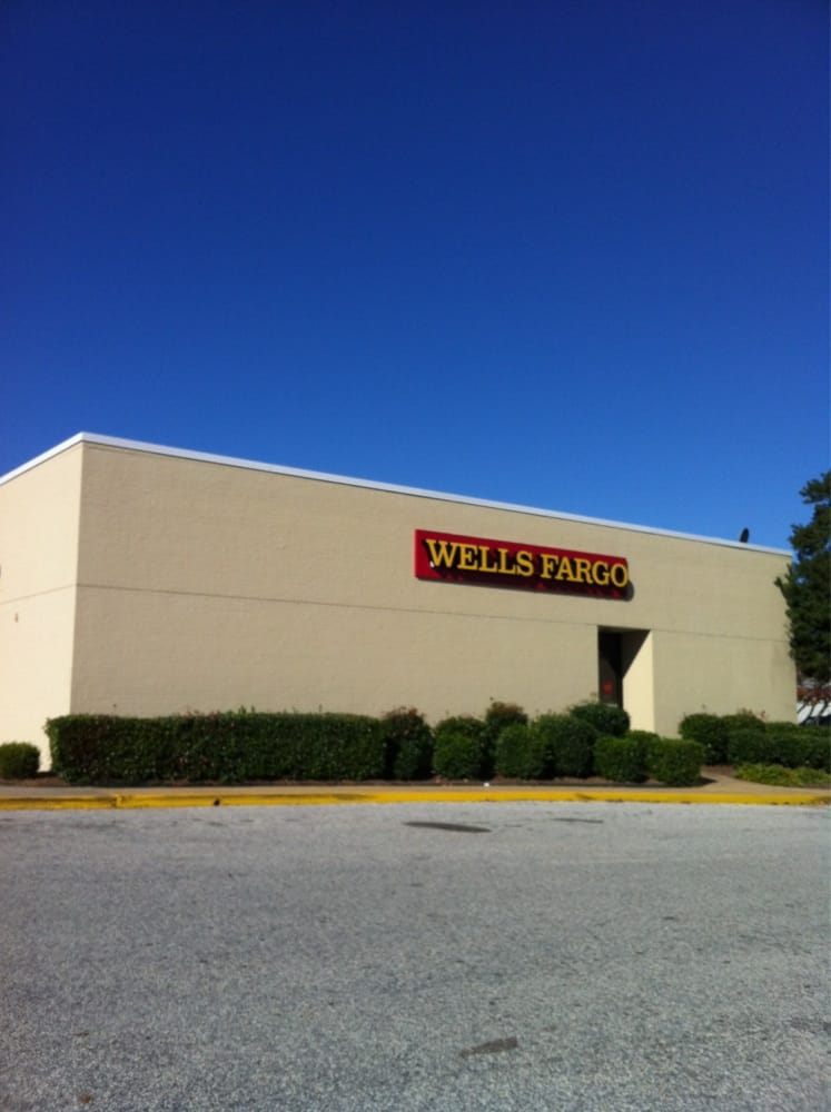 WELLS FARGO BANK - Updated October 2025 - 2001 E University Dr, Auburn ...