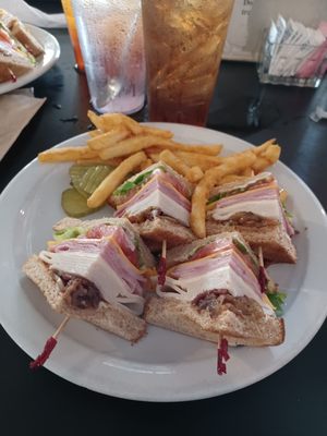 THE GATOR CAFE - Updated December 2025 - 50 Photos & 82 Reviews - 5747 ...