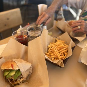 TYLER’S BURGERS - Updated October 2025 - 497 Photos & 830 Reviews - 149 ...