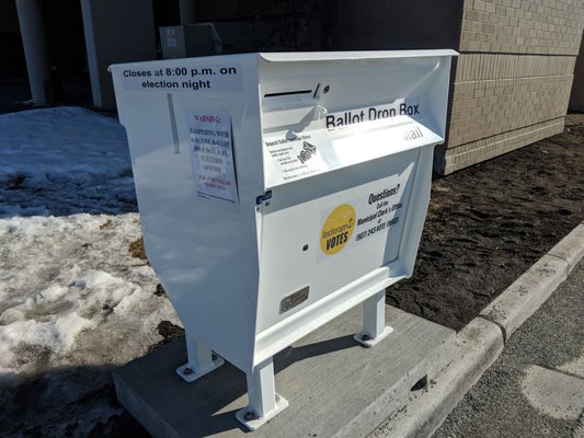 Z J LOUSSAC PUBLIC LIBRARY - Updated November 2025 - 44 Photos & 29 ...