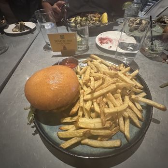 TOASTED OAK GRILL & MARKET - Updated January 2025 - 614 Photos & 717 ...