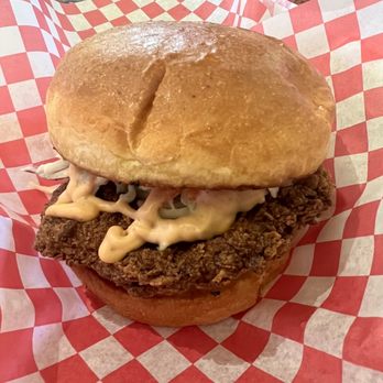 BINGE HOT CHICKEN - Updated September 2025 - 46 Photos & 43 Reviews ...