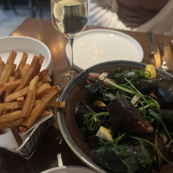 CAFE DEUX - Updated July 2024 - 75 Photos & 37 Reviews - 307 Halstead ...