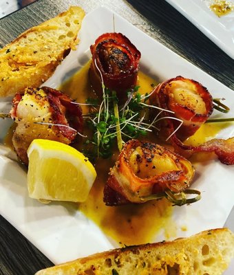 THE CANOPY LOUNGE - 11 Reviews - 206 E St Paul St, Brighton, Michigan ...