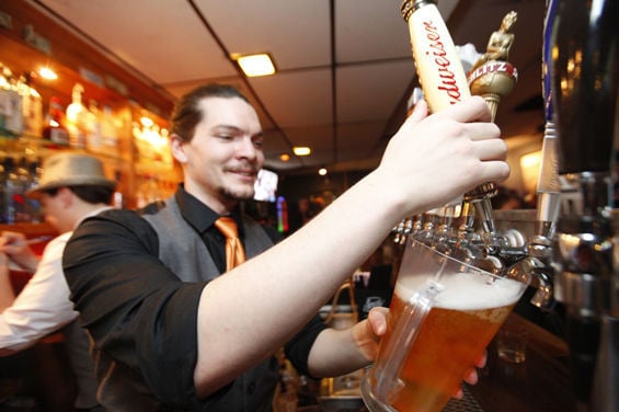 BADGER’S PUB - Updated October 2025 - 28 Photos & 68 Reviews - 76 S ...