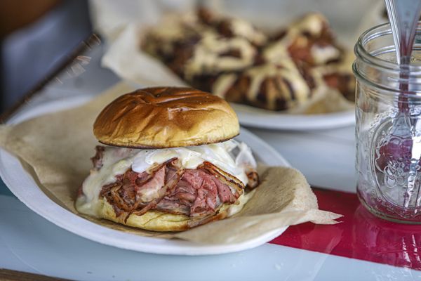 ISLAND PIG AND FISH - BBQ AND FRESH SEAFOOD - Updated December 2025 ...