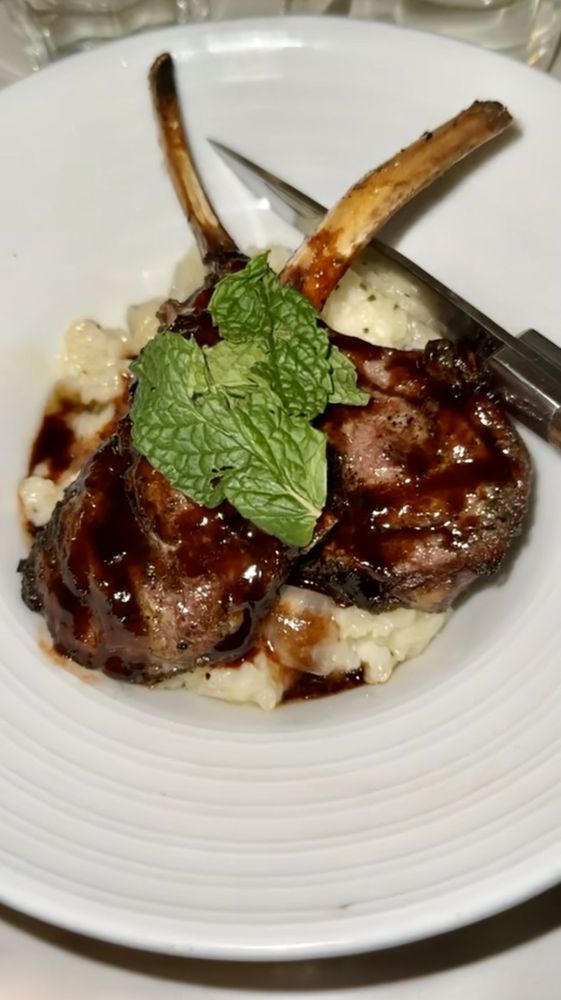 TILL NEIGHBORHOOD BISTRO & BAR - 23 Photos & 21 Reviews - 616 S Tejon ...