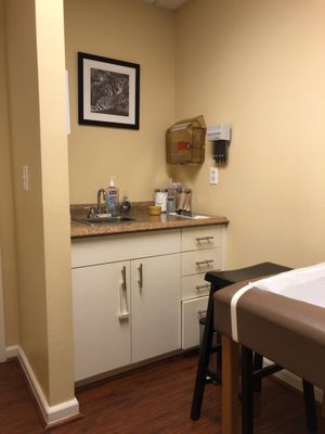 TIFFANY BECKER, MD - Updated December 2025 - 28 Reviews - 827 Deep ...