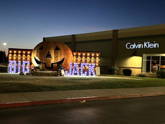 TULARE OUTLETS - Updated December 2025 - 102 Photos & 95 Reviews - 1407 ...