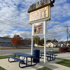 CHUNKY DUNKS - Updated September 2025 - 226 N Park Ave, Fremont, Ohio ...