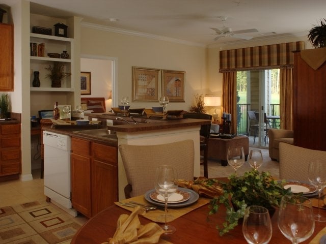 COURTNEY ESTATES - Updated December 2025 - 12 Reviews - 7920 Oak Estate ...