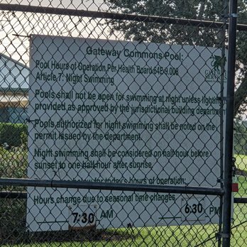 GATEWAY COMMUNITY POOL - Updated December 2025 - 11301 Gateway Blvd ...
