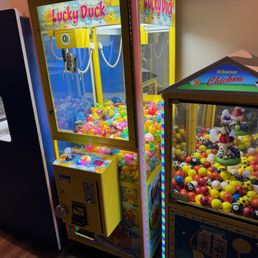 BULLWINKLES AT THE GALLERIA - Updated July 2025 - 77 Photos & 68 ...