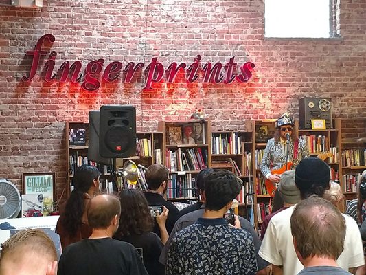 FINGERPRINTS MUSIC - 327 Photos & 411 Reviews - Music & DVDs - 420 E ...