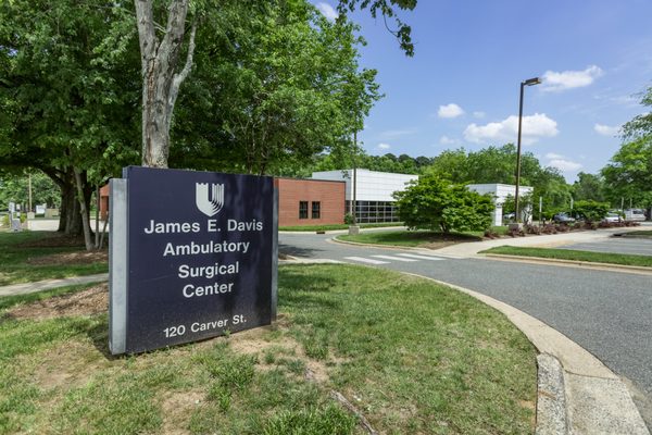 JAMES E. DAVIS AMBULATORY SURGICAL CENTER - Updated October 2025 - 13 ...