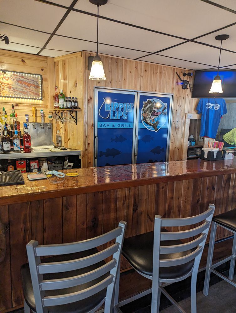RIPPIN LIPS BAR - Updated December 2025 - 647 335th Ave, Frederic ...