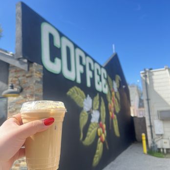 THE WELL COFFEE BAR - Updated September 2024 - 29 Photos & 18 Reviews ...