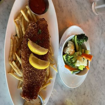 THE DEAD FISH - Updated August 2024 - 4993 Photos & 4111 Reviews ...