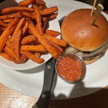 THE HAPP INN BAR & GRILL - Updated November 2024 - 320 Photos & 365 ...