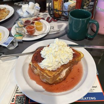 LOU’S DINER - Updated July 2024 - 1405 Photos & 1305 Reviews - 431 S ...