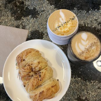 DISCOURSE COFFEE - Updated September 2025 - 164 Photos & 49 Reviews ...