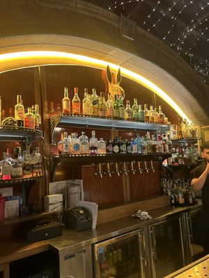 THE RABBIT HOLE - Updated December 2025 - 46 Photos & 40 Reviews - 208 ...